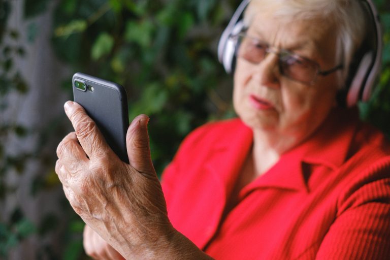 10 Adult Speech Therapy Activities Using a SmartPhone – ADULT SPEECH ...